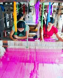 Threads of Tradition: Reviving India’s Handloom Heritage – SOCIAL ...