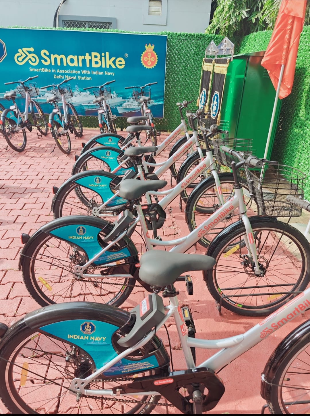 “Pedal to the Future: D.V. Manohar’s SmartBike Revolutionizes Urban ...