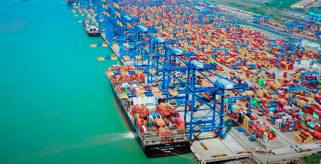 Mundra : India’s Colossal Port Paving the Way for a Global Trade ...